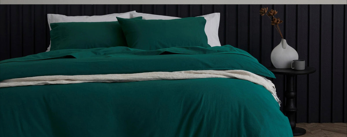 Feng Shui Bedroom Layout Rules & Examples | Bedding co